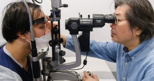 World-Leading Corneal Expert – Dr Donald Tan Restores Eyesight at FV ...
