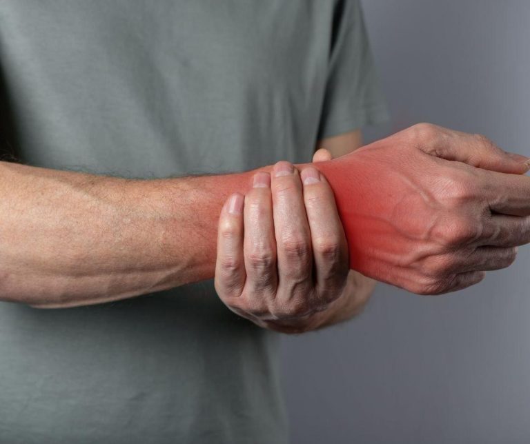 Chấn thương cổ tay bao lâu khỏi? Mẹo giúp chữa khỏi chấn thương cổ tay ...